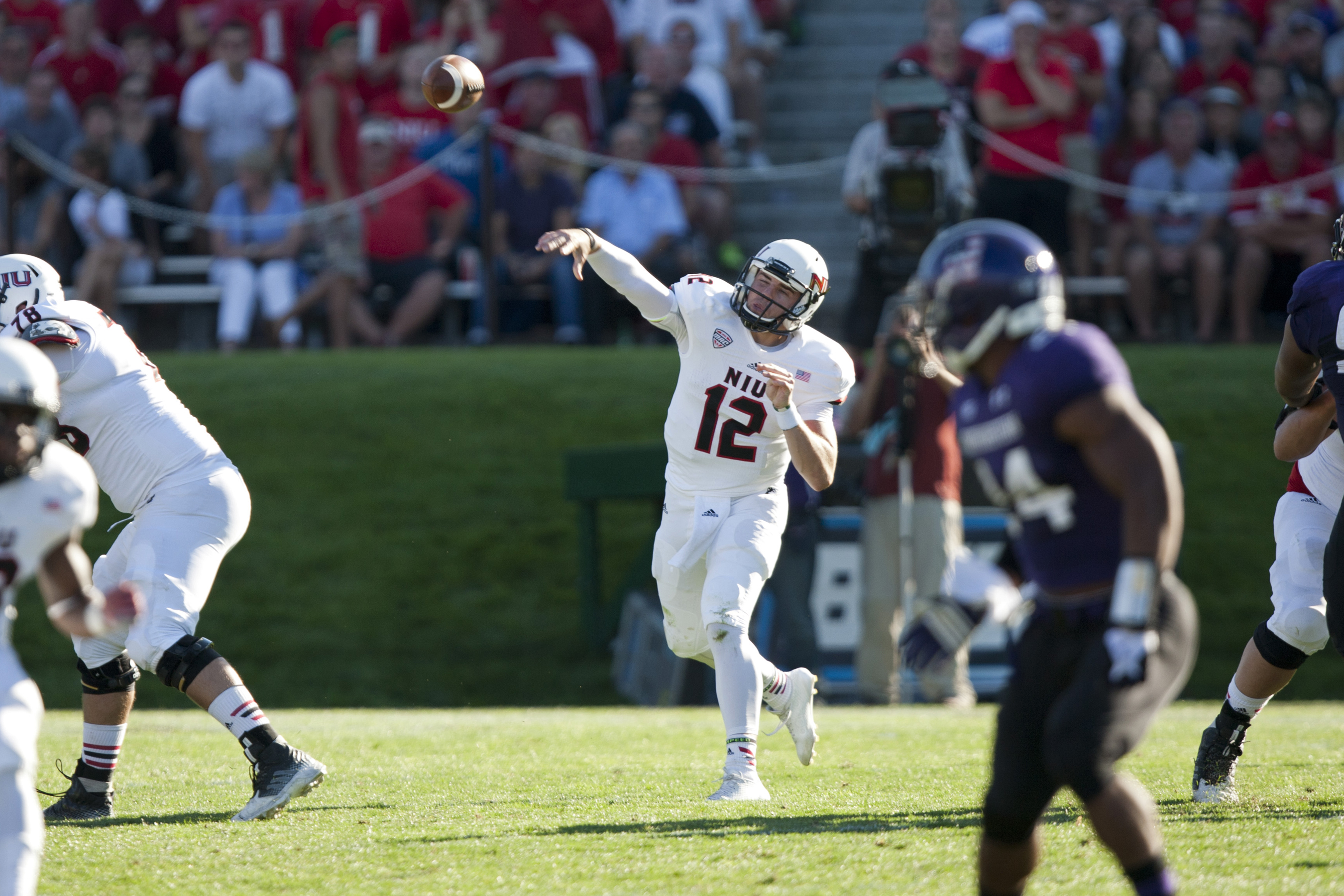 Drew Hare: NIU finds Jordan Lynch successor vs Northwestern